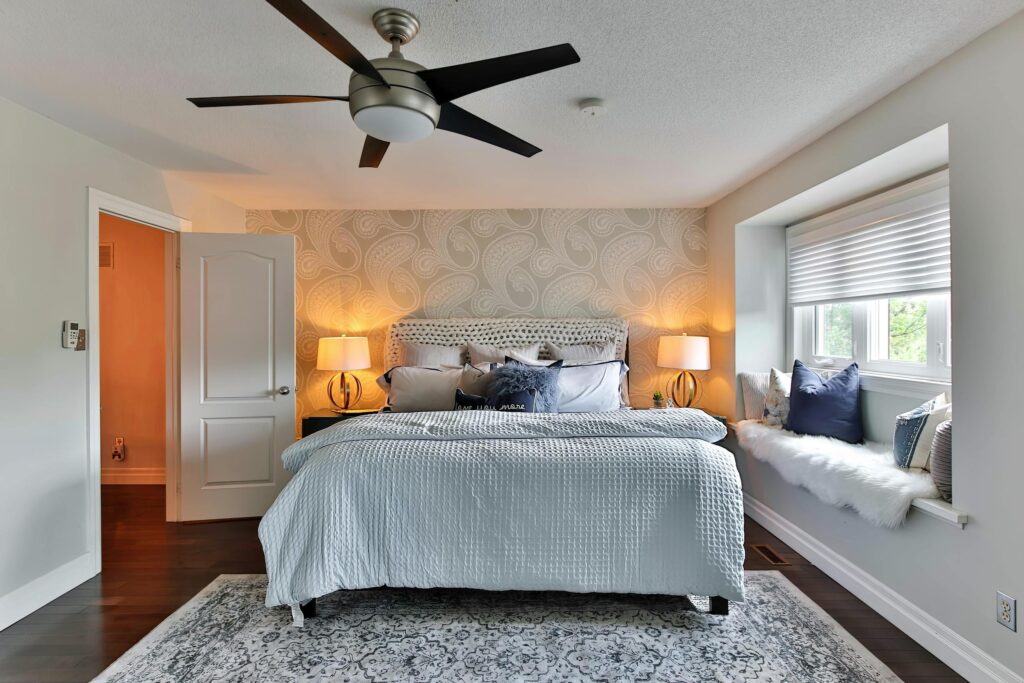 The Right Ceiling Fan Direction—For Summer & Winter